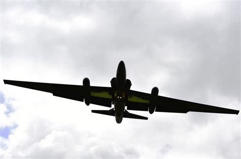 Us Air Force Final Approach Of A U 2 Pilot