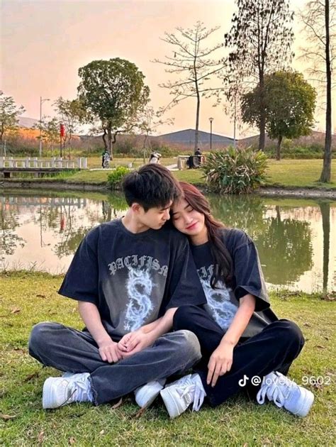 Pin By Raze Vercolo On Couples Couples Cute Couple Pictures Korean