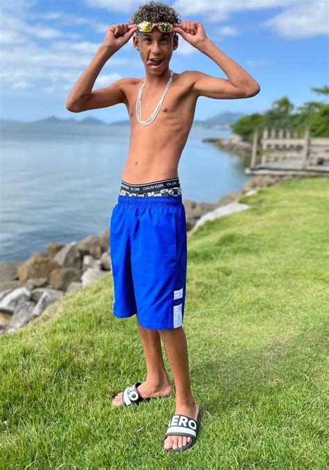 Mc Xangai Fotos 3 Fotos Letras Mus Br