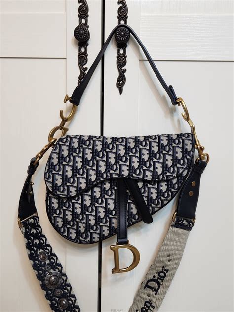 진품가품 디올 DIOR 가방 핸드백 디올 새들백 정가품 문의드립니다 필웨이 FEELWAY