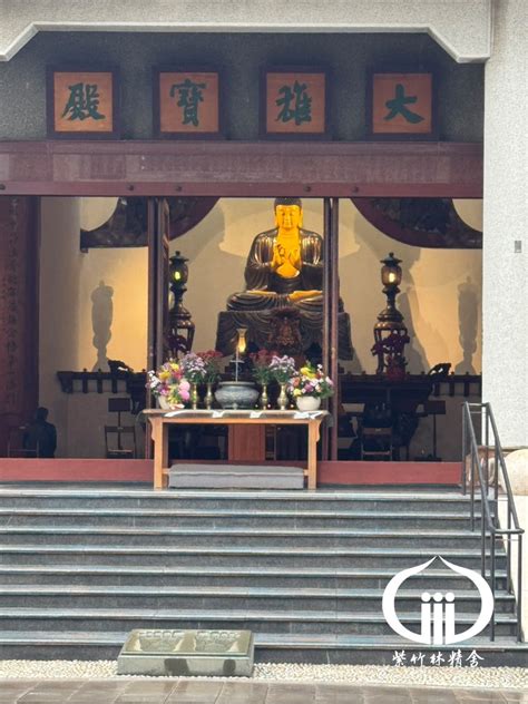 紫竹林精舍 【即時報導】 盂蘭盆報恩法會暨護夏總迴向 8月31日 上午1030~1200 午供暨護夏功德回向 上午1100 素齋供眾 下午300~晚上730 大蒙山總回向 大眾