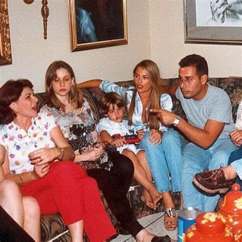 40 Stunning Vintage Photos Of Sofia Vergara In 2024 Sofia Vergara