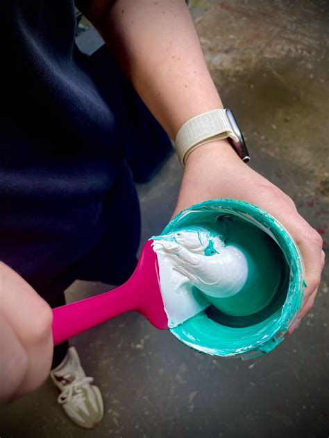 Ink Mixing For Screen Printing Squeegee Ink