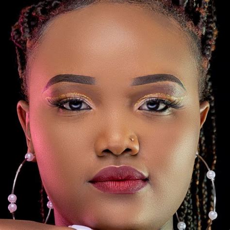 Marya Wachira Marya Wachira Threads Say More