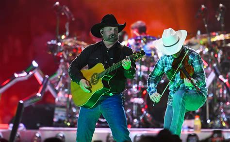 Review Garth Brooks Concert At Us Bank Stadium In Minneapolis