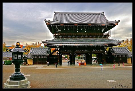 Higashi Hongan-Ji. photo - Danad photos at pbase.com