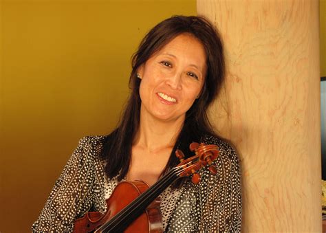 Bm Artist Elizabeth Lim Dutton