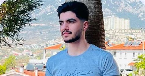 بازداشت کیارش طاهرخانی در تاکستان به‌دلیل انتشار استوری درباره حمله اسراییل