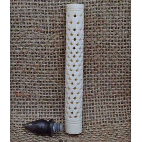 Small Openwork Needle Case Black Yak