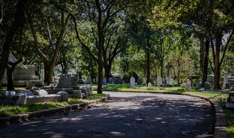Explore Glenwood Cemetery