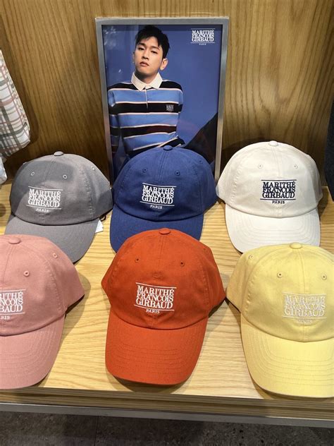 พรีเกาหลี 🍧♡‧₊˚ 젬 On Twitter 🍷 ใครยังสนใจพรี Marithe ตอนนี้ลด 5 น้า กระเป๋า หมวก เริ่มต้น