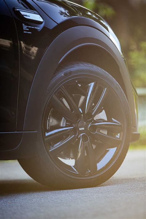 Mini Pat Moss Edition In Singapore 07 2022