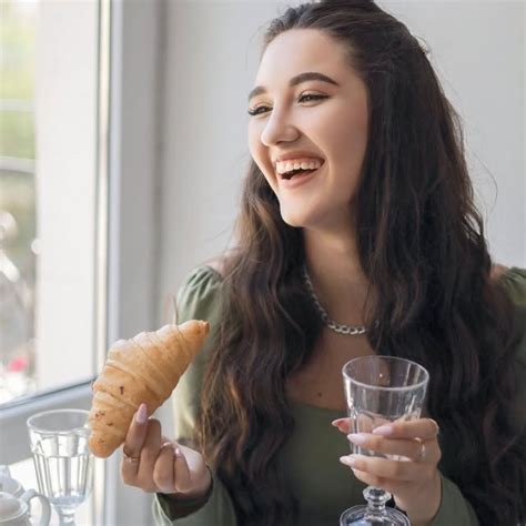 Arina Arina Bbay Threads Say More