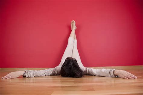 Mulher Pernas Abertas Fotografias De Banco De Imagens Imagens Livres De Direitos Autorais