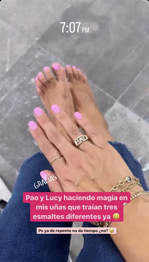 Annie Barrioss Feet
