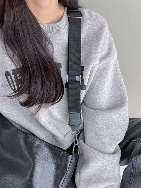 해피스패로 스트릿패션크로스백 블랙 검정 보조가방 편한 데일리 일상 여행 직장인 회사 대학생 학교 정장 빅백