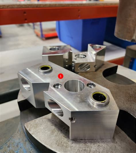 R0015064 Bench Assemble Clamp Assembly — Stuga