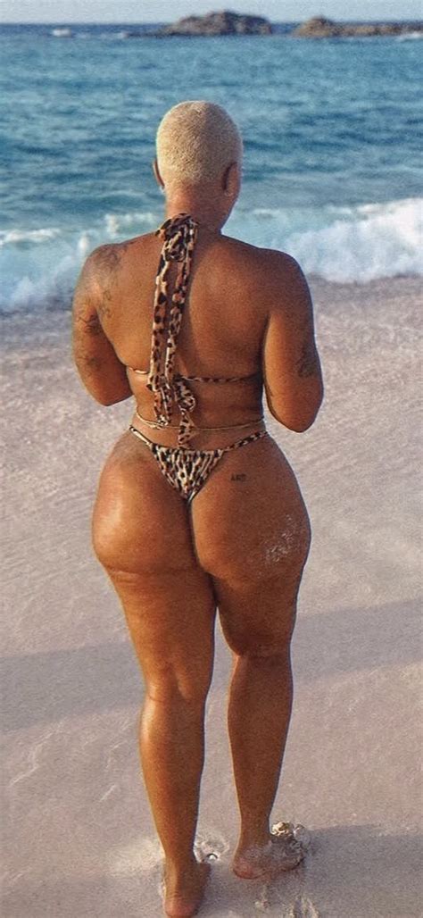 Bahama Chick With A Phatty Shesfreaky