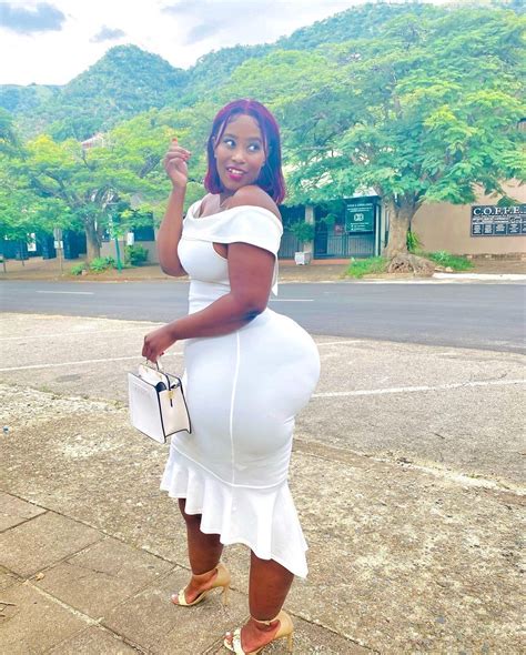 Pin by sinkie modisha on Aldatbuty | Curvy girl outfits, Most beautiful black women, Beautiful ...