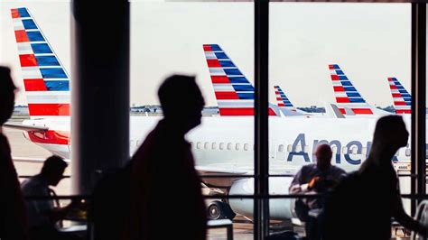 American Airlines Bans Woman Who Was Filmed Defying Mask Mandate
