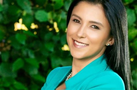 María Brenes Es La Directora De Relaciones Institucionales Y