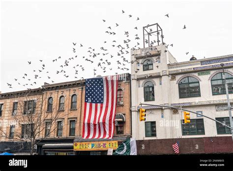 Pegiones fliegt über PO Adeed Fayaz Beerdigung im Makki Masjid Muslim Community Center in