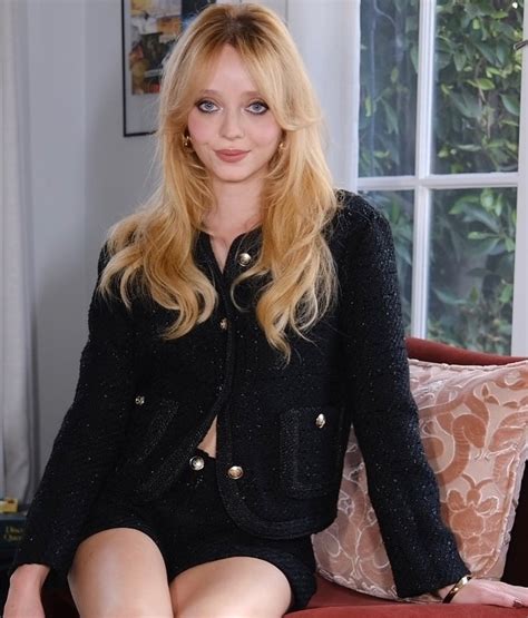 Madeleine Arthur Image