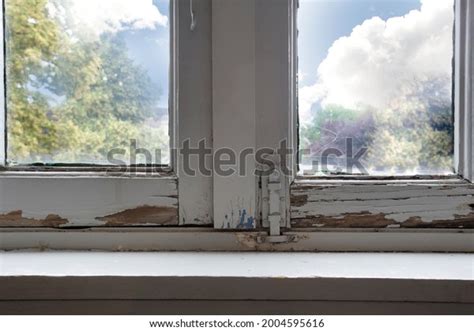 Thousand Damaged Window Frames Royalty Free Images Stock Photos Pictures Shutterstock