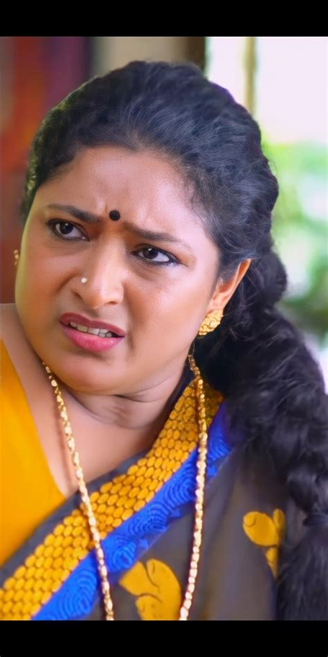 Praveena Beautiful Women Naturally Beautiful Smile Women Beautiful