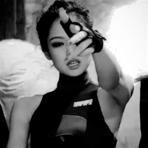 Pin By Des On Jennie Kim Bff Pfp Matching Aesthetic Jen Videos