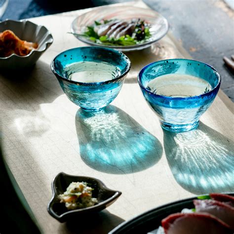 津軽びいどろ あおもりの海 盃 太平洋 日本酒をより楽しむためのガラスのおちょこ 津軽びいどろオンラインショップ
