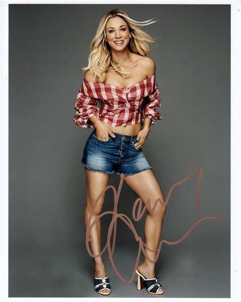 Kaley Cuoco Signed 8x10 Photo 1947940673