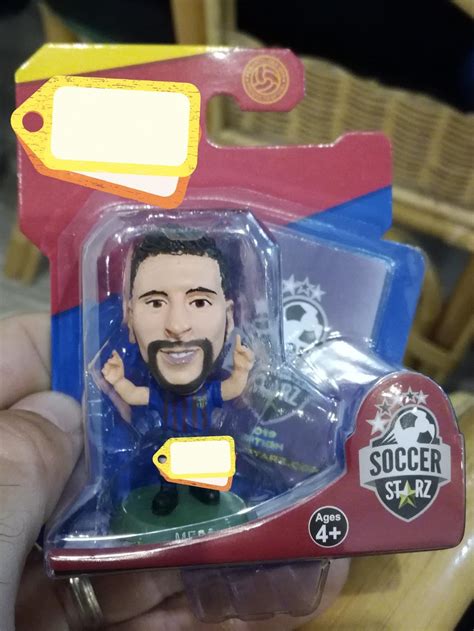 i got this with my game 😁 would you ever guess who it is r wepes