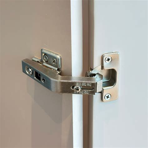 135° Bifold Hinge Euroart