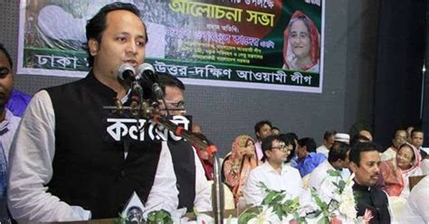 মুক্তি পেয়েই বঙ্গবন্ধুর প্রতিকৃতিতে সম্রাটের শ্রদ্ধা