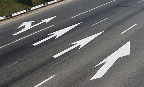 Rae Preformed Thermoplastic Pavement Markings Reversible Lane Drop Arrow White 18 Ft Lg