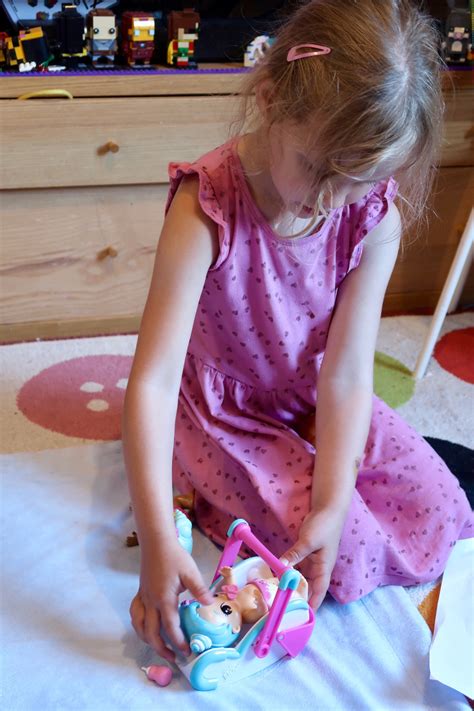 Review Little Live Bizzy Bubs Mama Geek