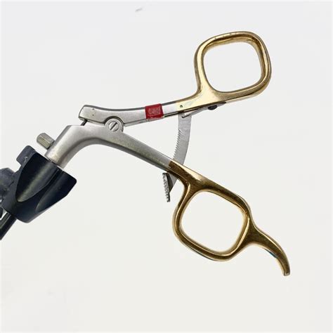 Used Snowden Pencer 90 3009 Diamond Jaw Fundus Grasper Bullet Nose