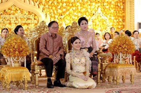 កូនស្រីឧកញ៉ាជើងចាស់ម្នាក់ទទួលបានគោរមងារ «ឧកញ៉ា