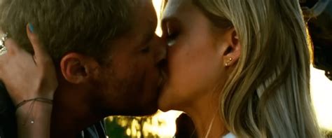 In Transformers 42014 A 20yo Guy Says Its Legal For Him To Have Sex