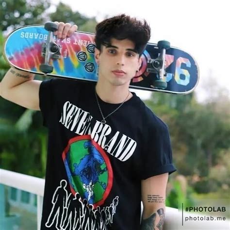 Volvo 440 Ehsan Shehabi1374 • Threads Say More