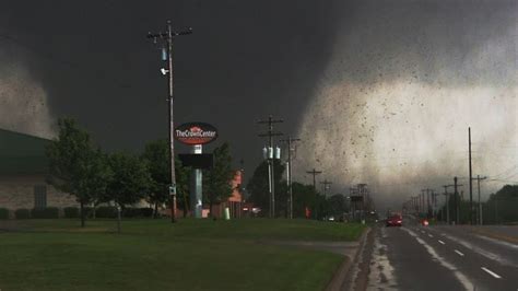 Moore Oklahoma Tornado 2013 Tornado Pictures Tornado Wild Weather