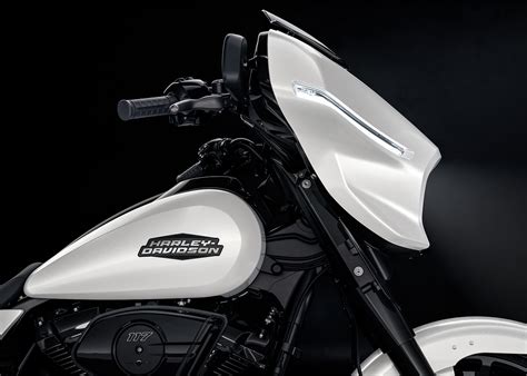 Motocicletta Street Glide 2025 Harley Davidson It