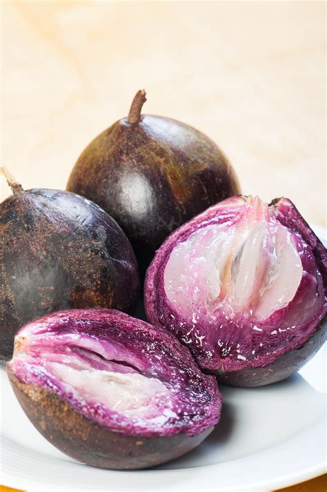 27 Exotic Costa Rican Fruit To Eat For A Healthy Holiday