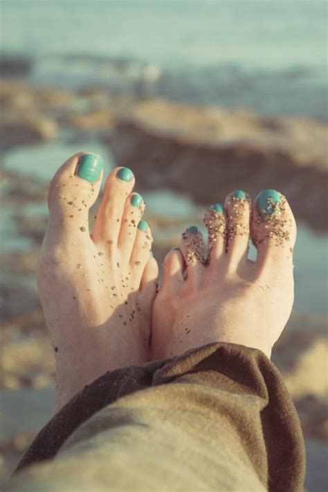 Marie Valadares Feet