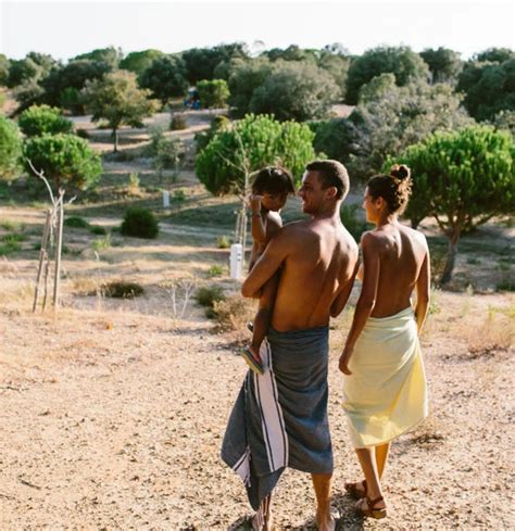 Naturisme En Famille à Rivabella En Corse Séjour Naturiste En Famille