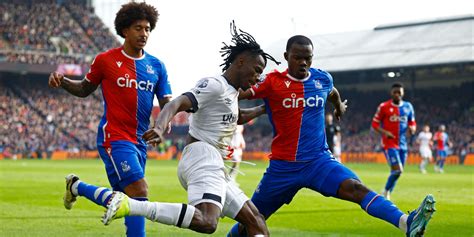 Tottenham Offered Popular Premier League Defender Who Barcelona Want