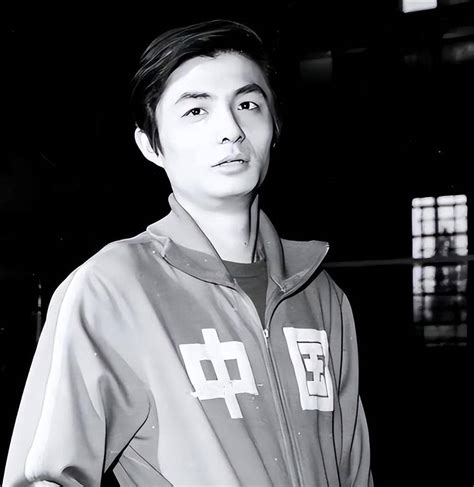 汪嘉伟：离婚又再婚，一生辜负两个女人，现在儿子是他的骄傲张瑜邓星感情