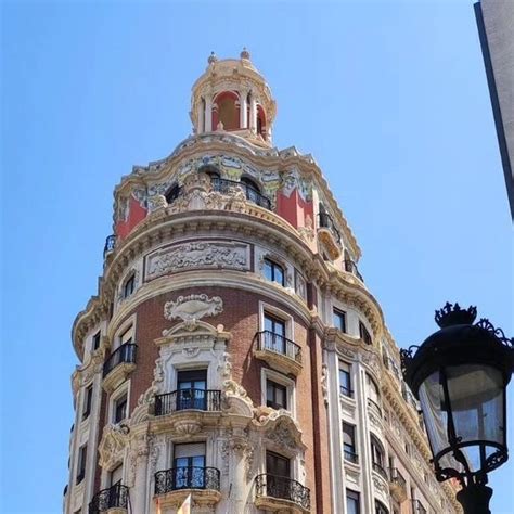 Visit València On Instagram València Te Sorprende Con Edificios Tan
