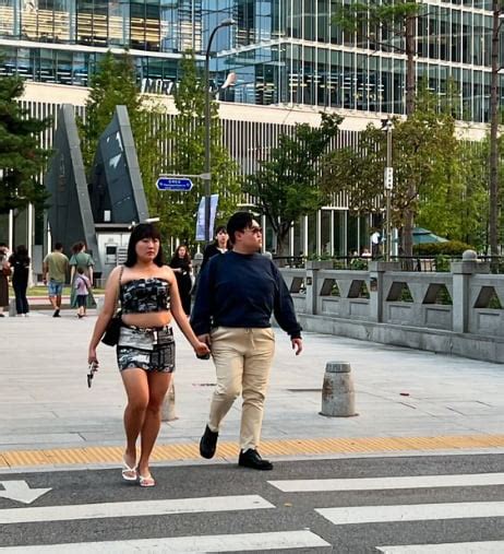 방시혁 옆 Bj 과즙세연 갑자기 2xl된 사연보니 텐아시아